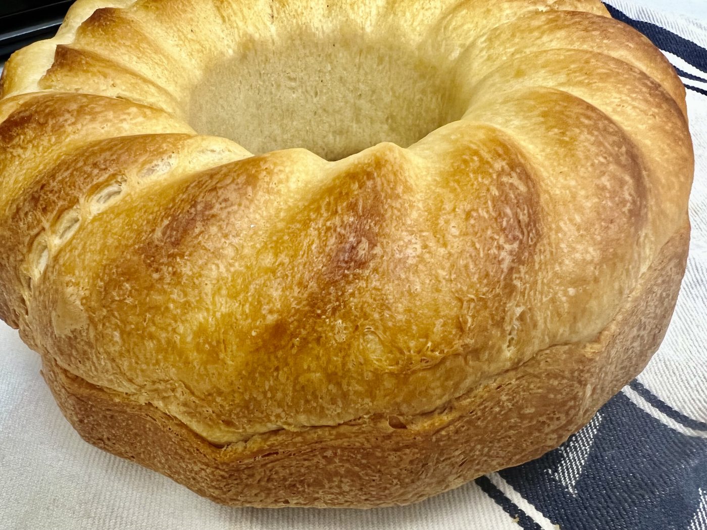 Havarti Basil Dinner Bread – Miss BeHavin's Haven